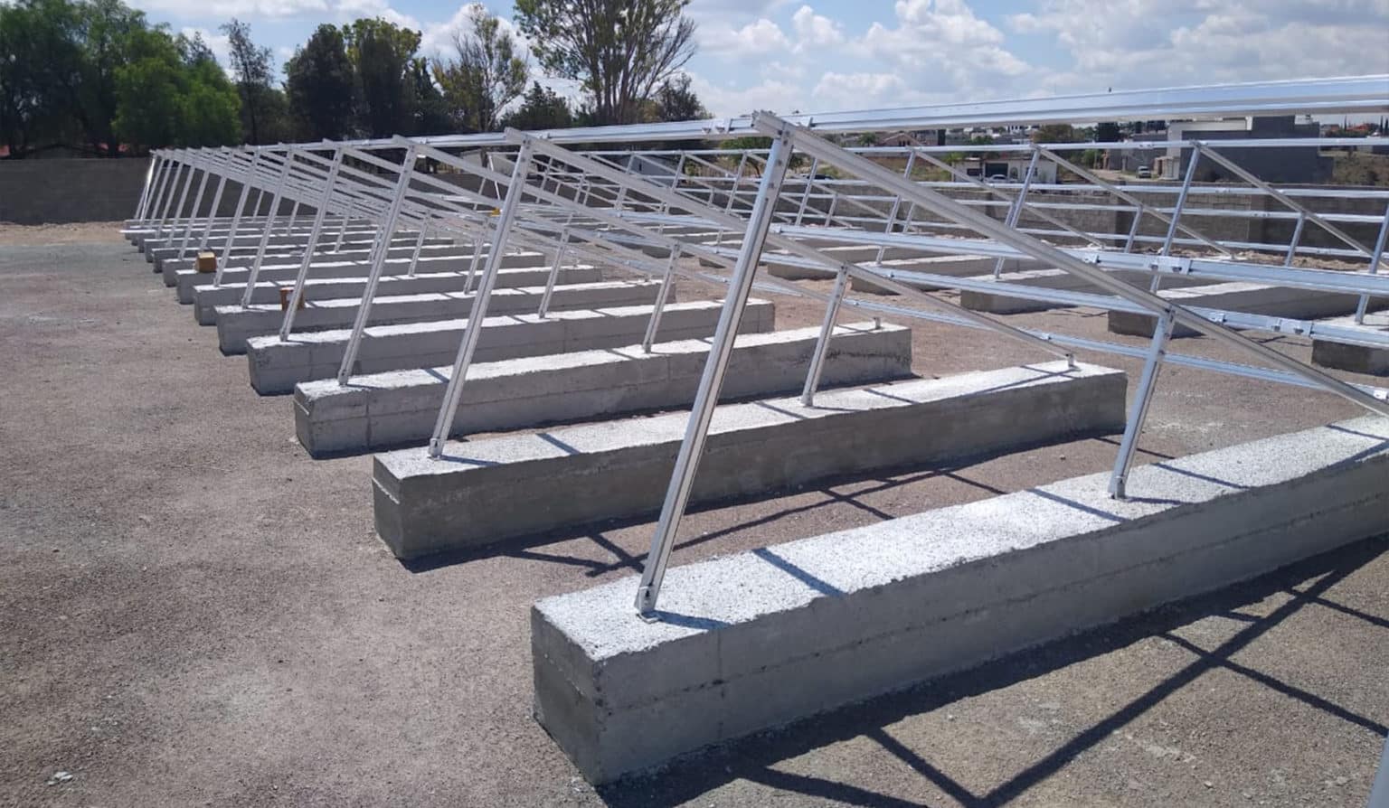 CrossRail Tilt Up Multi Row System - K2 Systems