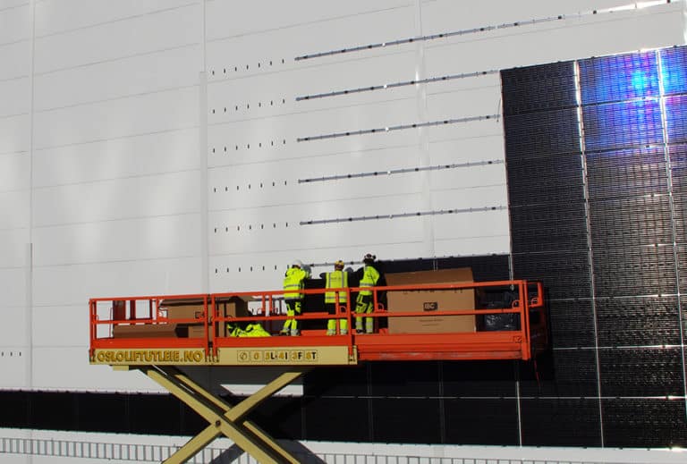 Fassade in Norwegen mit Photovoltaik ausgestattet - K2 Systems