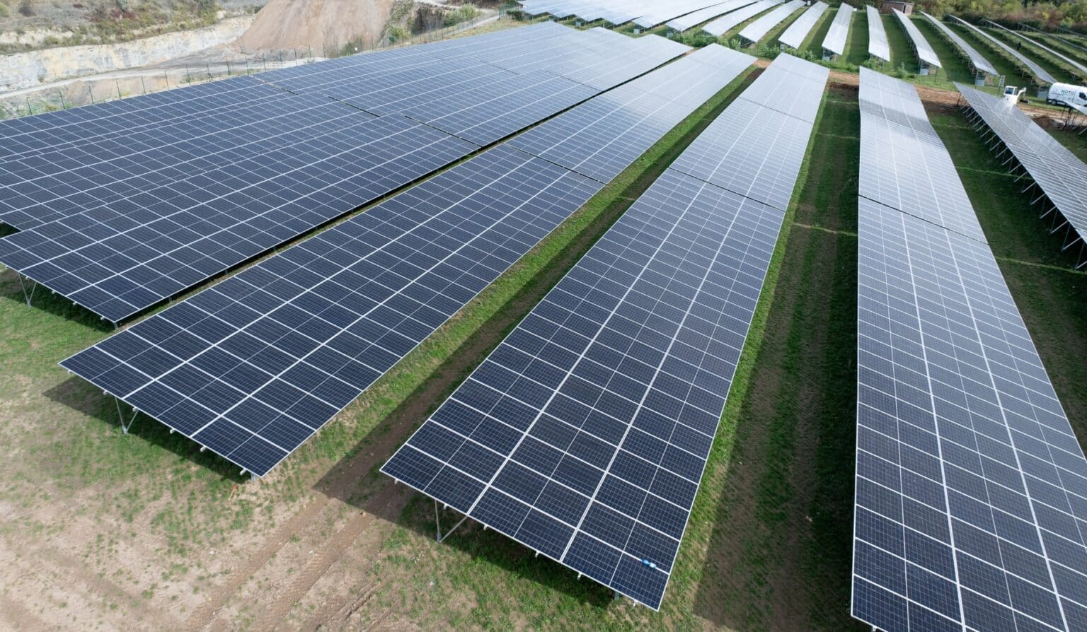 1,5 MW N-Rack 3.15 with pile-driven foundations - K2 Systems