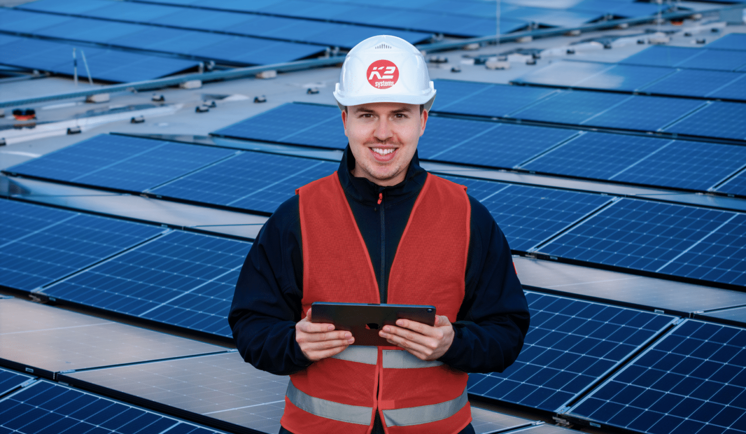 Fassaden-Montagesysteme für PV-Anlagen - K2 Systems